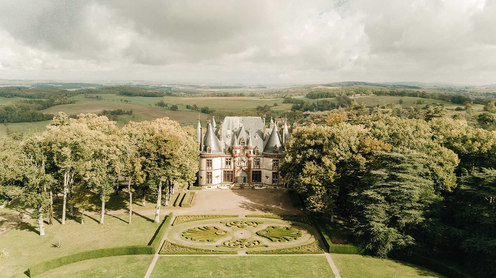 French Chateau Wedding Venues: Chateau de Bournel - French Wedding Style
